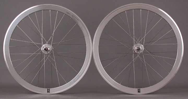H Plus Son – Velo Mine